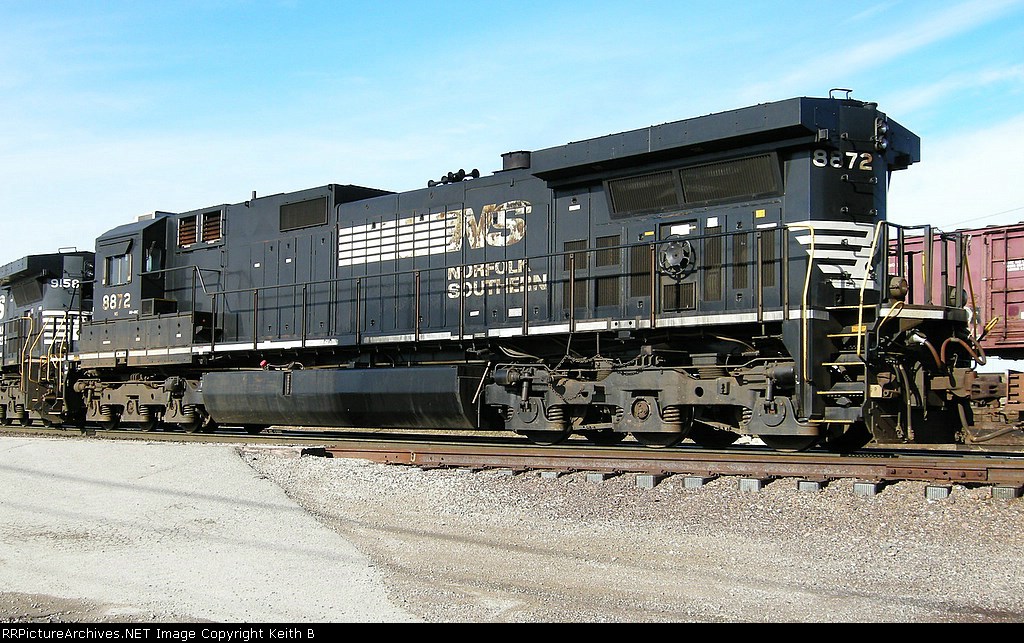 NS 8872